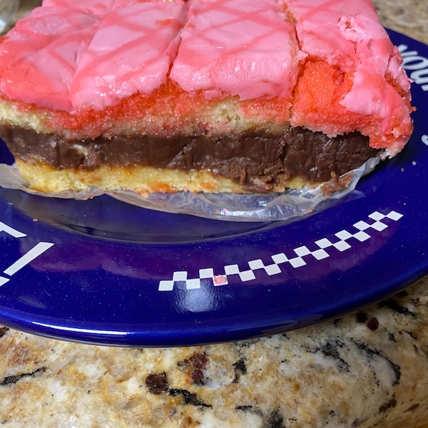 Traditional Austrian Punch Cakes, Punschkrapfen (rum and Apricot Cakes ...