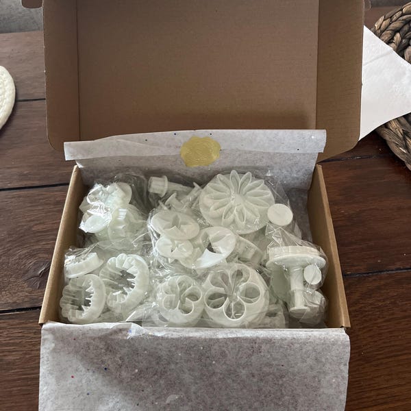 Happy Birthday Cookie Cutter Outline | Script Text Cookie Cutter ...