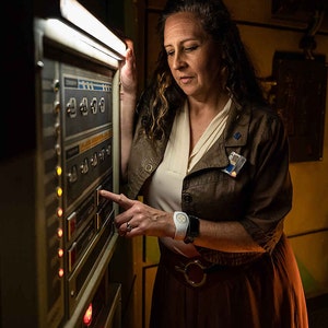 Star Wars fennic Shand Style Lighted Communication Badge / - Etsy