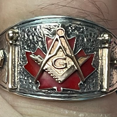 Past Master Ring With Roslyn Chapel's Golden Pillars and Symbols ...