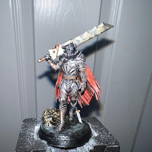 Faceless Lord / DND / Unpainted - Etsy
