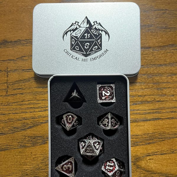 Yellow Stegosaurus Dnd Dice Set - 7 Piece D&D Resin Polyhedral Dice ...