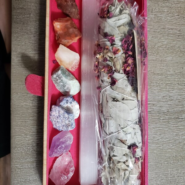7 Chakras Raw Crystal Gift Set | 9in. Selenite Wand and 7in. Sage ...