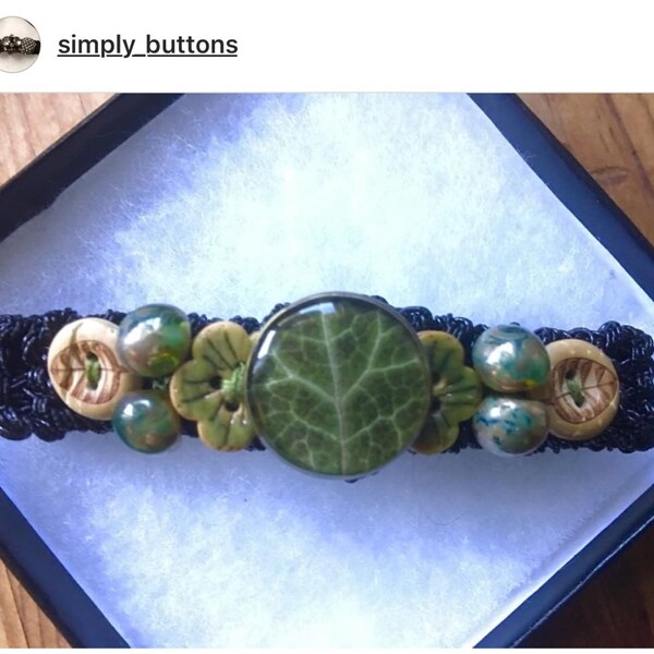 Wooden Buttons - Set 10 Broad Leaf Pattern Small Wooden Buttons. 0.47 ...