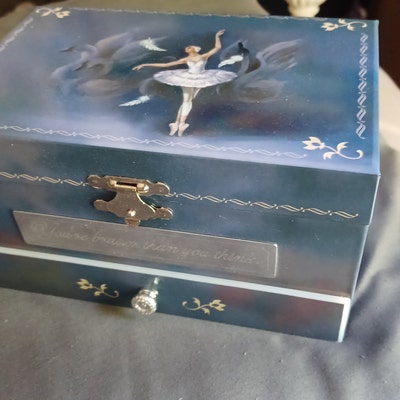 Jungle Friends Music Box, Musical Jewellery Box, Musical Treasure Boxes ...