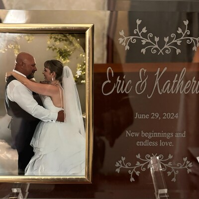 Engraved Wedding Frame, Wood Frame for Wedding Souvenirs, Personalized ...