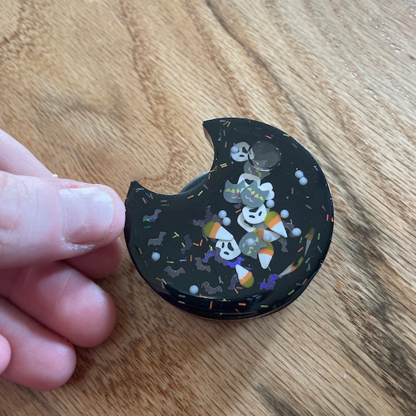 Halloween Shaker Popsocket™, Moon Shaker Popgrip™, Spooky Shaker Phone ...