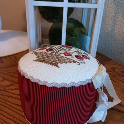 Brenda Gervais Cross-stitched SPRING Into SUMMER PILLOW on 14 Count ...