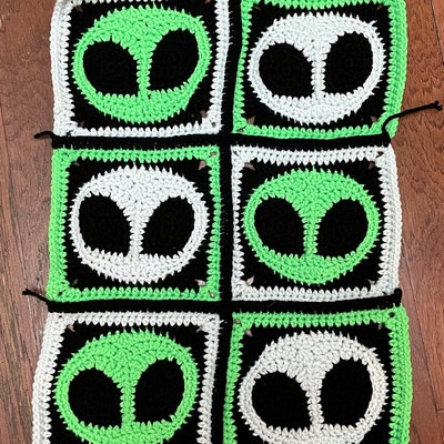 Alien Head Granny Square - Etsy