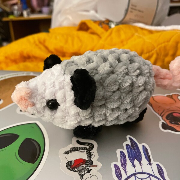 Crochet Pattern: Baby Opossum Amigurumi Plushie - Mini Possum Plush Toy ...