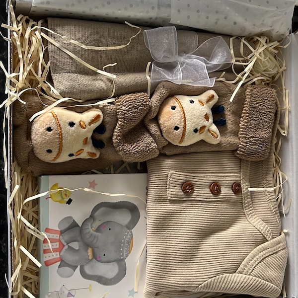 Stunning Safari Giraffe Baby Hamper, New Baby Gift, New Mummy and New ...