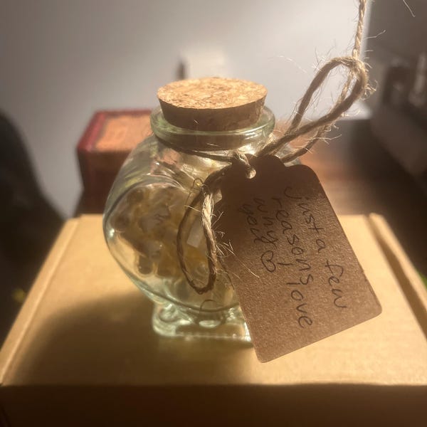 Love Messages in a Heart Glass Jar: 50 Reasons I Love You | Valentine's ...