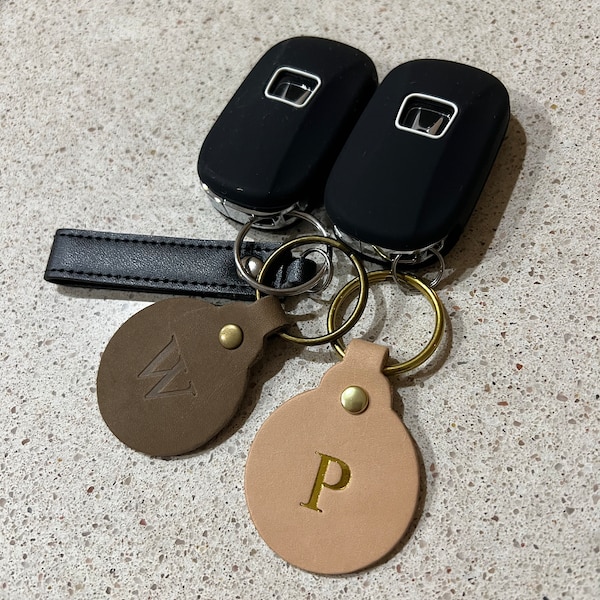 Custom Leather Circle Keychain. Monogrammed Personalized Full Grain ...