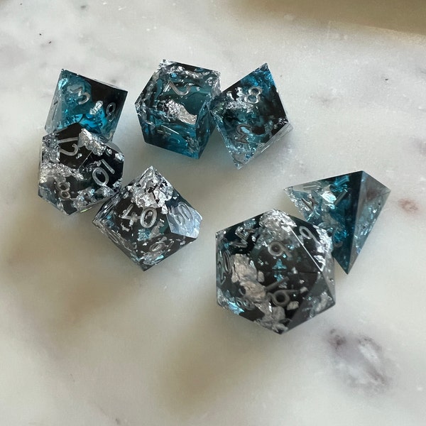Coldhearted - Icy Blue Gradient Handmade Resin Sharp Edge Dnd Dice Set ...