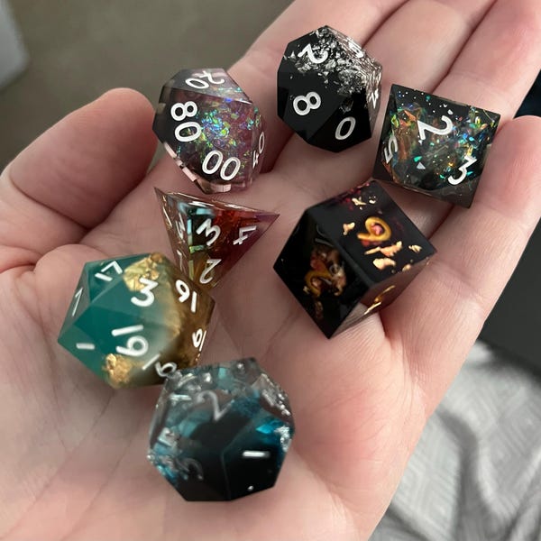 Dice Gacha Random Set - Handmade Resin Sharp Edge Dnd Dice Set for Dnd ...