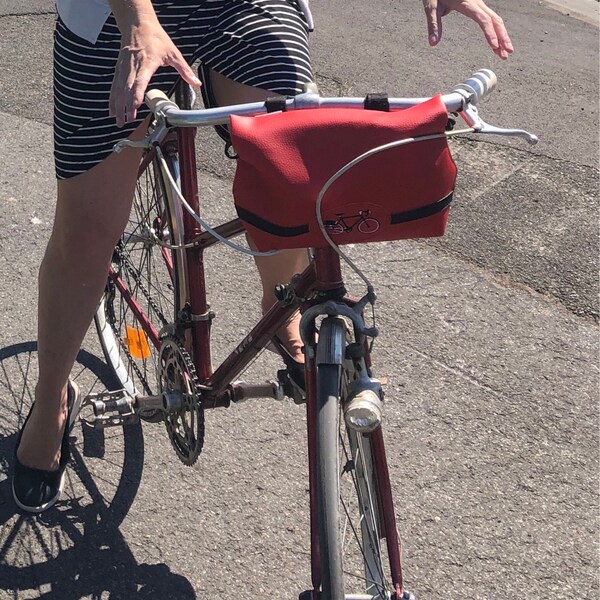 Women Bike Pannier Waterproof for Handlebar, City Bag With a Strap in ...