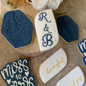 Blushed Bakes by Revas Haunted House 2 Halloween Cookie | Etsy