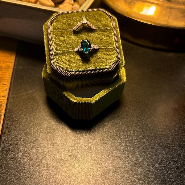 Vintage Oval 1.5CT Emerald Ring Set// Rose Gold Emerald Proposal Ring ...