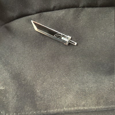 Final Fantasy Weapons Enamel Pins FF7 Buster Sword FF8 Gunblade FFX ...