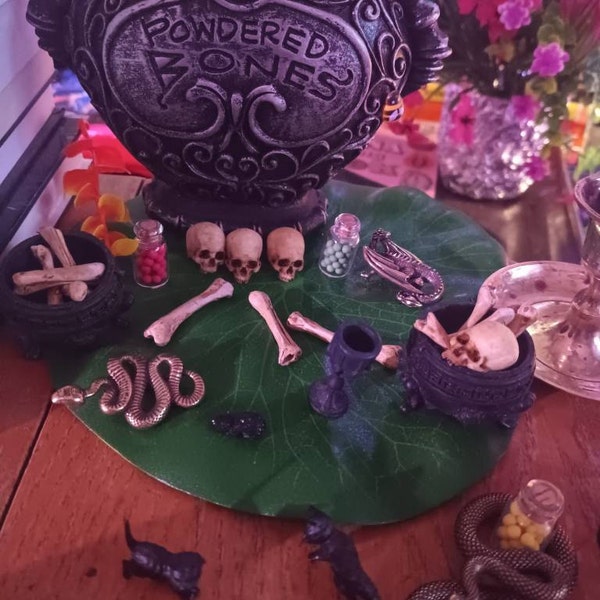 Mini Skulls - Mini Bone - Skull Figure - Big Pile of Bones 12th Scale ...