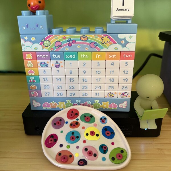 Donut Dan Desk Buddy valentine's Edition - Etsy