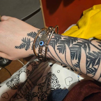 The Last of Us Part 2 Ellie Backpack Pin Badge Set Ellie Welcome to ...