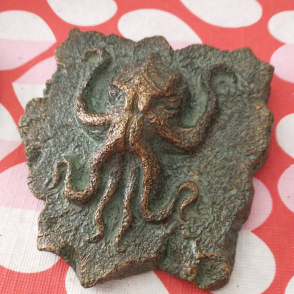 Cthulhu Idol Statue Figurine V3 - Green Color Lovecraft Prop Replica ...