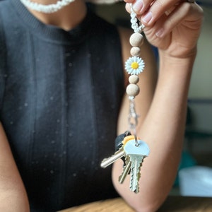 Beaded Retractable Badge Reel, Teacher ID Holder, Beaded Badge ...