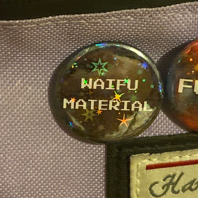 Companion Cube 32mm Pin Badge, Portal Inspired Badge, Gaming Inspired ...