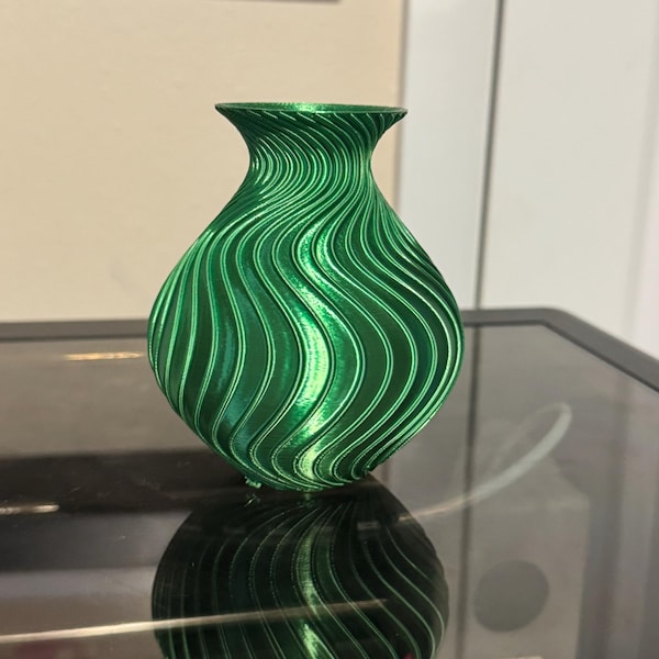 3D Printable Swirl Vase STL File: Modern Spiral Decor (digital Download ...