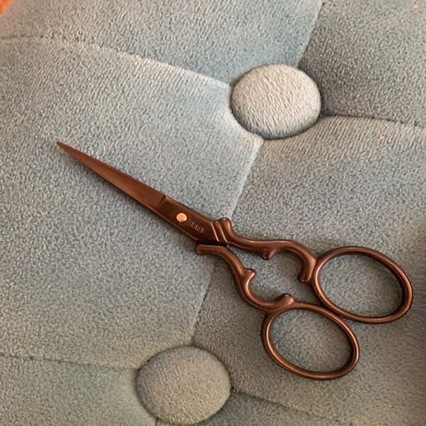 Beautiful 4" Black Oxide Victorian Embroidery Scissors - Etsy