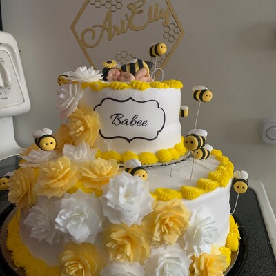 Fondant / Gum Paste Bees Cake or Cupcake Topper. Edible Bees Decoration ...