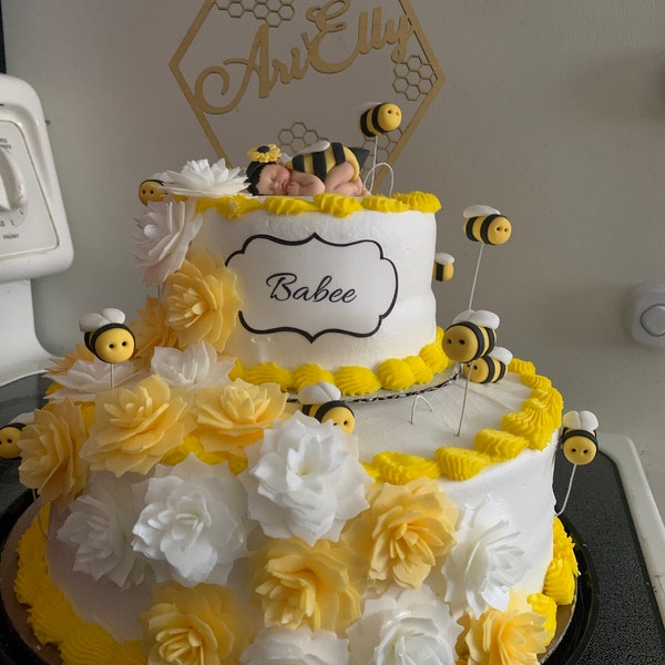 Fondant / Gum Paste Bees Cake or Cupcake Topper. Edible Bees Decoration ...