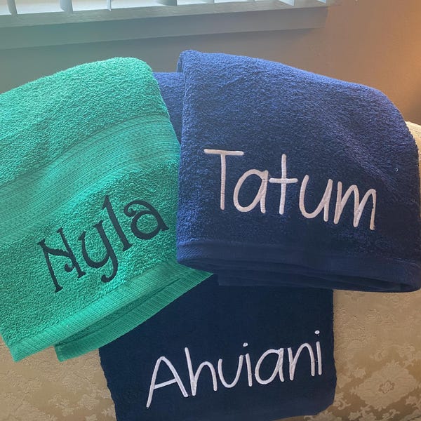 Personalized Bath Towel, Embroidered Towel, Monogrammed Bath Towel ...