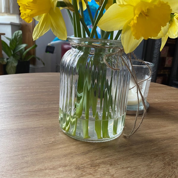 Ribbed Sweetie Style Short Glass Vase | Perfect Vase for Flowers ...