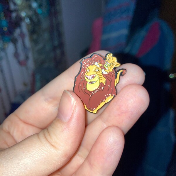 The Lion King Mufasa and Simba Character Enamel Pin, Custom Enamel Pin ...