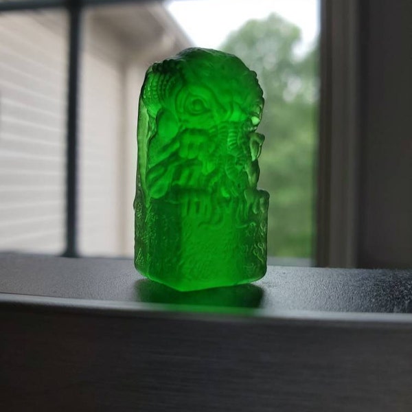 AR123 - Jade Cthulhu Amulet | Small Green Idol | Lucky Pocket Charm ...