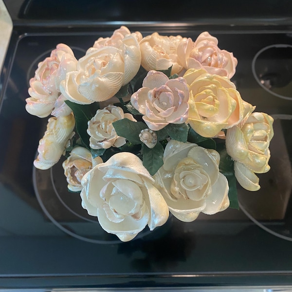 7 Unique Shell Roses - Beach Inspired Coastal Floral Arrangement ...