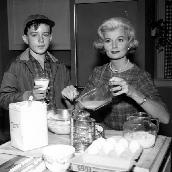 Be Mine Button Pin S-V10011 - Etsy