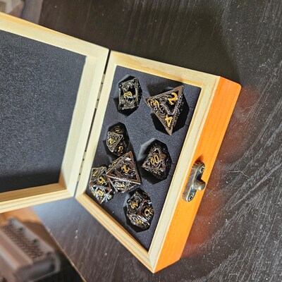 Rotatable Dragon Eye Dnd Dice Set , Liquid Core Dungeons and Dragons ...