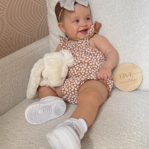Tan Ribbed Bow, Neutral Bow, Tan Bow, Baby Shower Gift, Pinwheel Bow ...