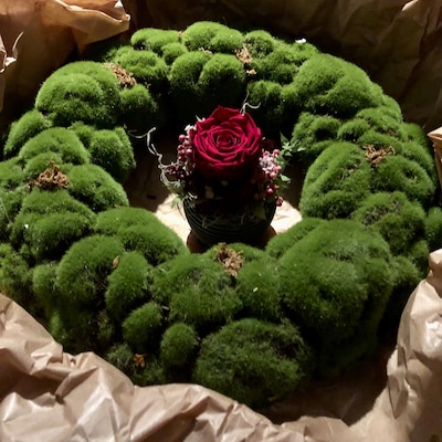 Grab Strauß red Flower Grabschmuck Wachsrose Winter Frühling - Etsy.de