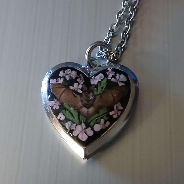 Valentines Bat Locket - Etsy