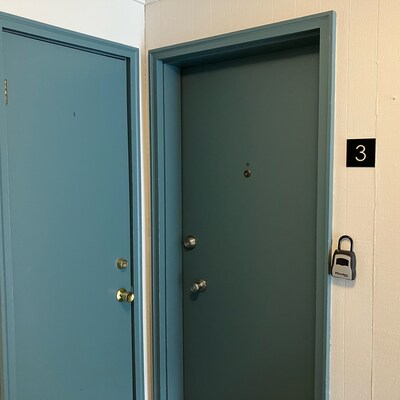 Lobby Sign With Arrow. Arrow Signs. Directional Lobby Sign. Information ...