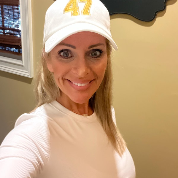 Very Demure Visor, Very Mindful, Classy Cutesy Girls Sun Visor, Demure ...