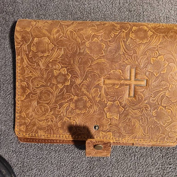 Personalized KJV Holy Bible Cover , Custom Leather Holy Bible Book Case ...