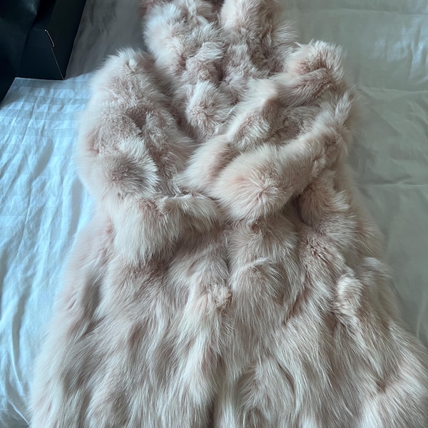 Fluffy Real Fox Fur Cape With Hood and Leather Belt. Winter Fur Cape ...