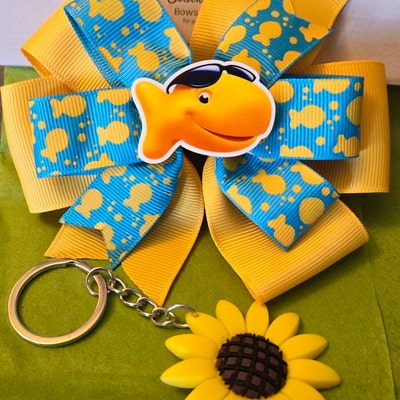 Stars on Top Bow Patriotic Red White and Blue Bow Star Print Bow Pretty ...