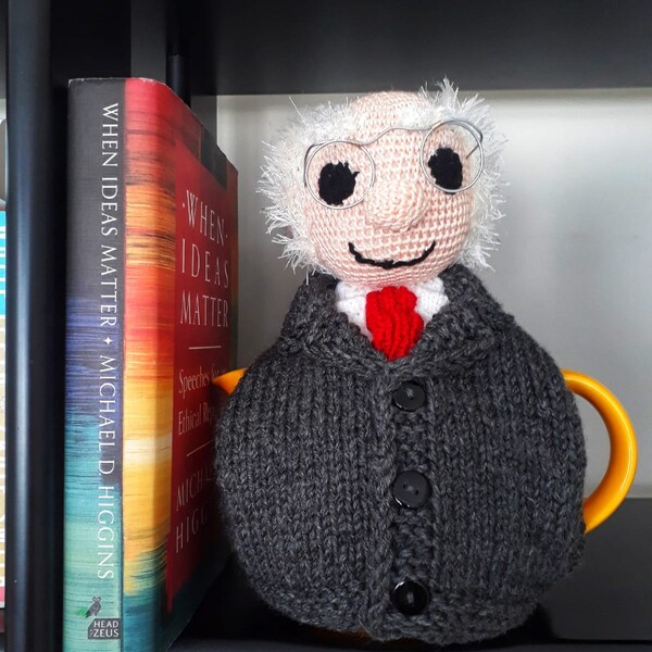 Michael Tea Higgins / Michael Tea / Michael D Higgins Teapot Cosy ...