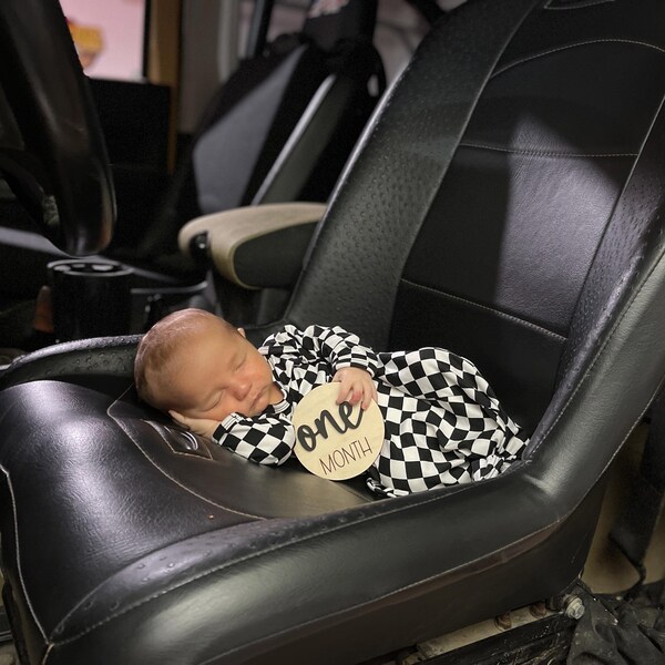 Hello Stat Disc birth Announcement Disc Baby Announcement New Baby Sign ...